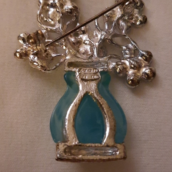 Avon | Jewelry | Vintage Avon Broach | Poshmark